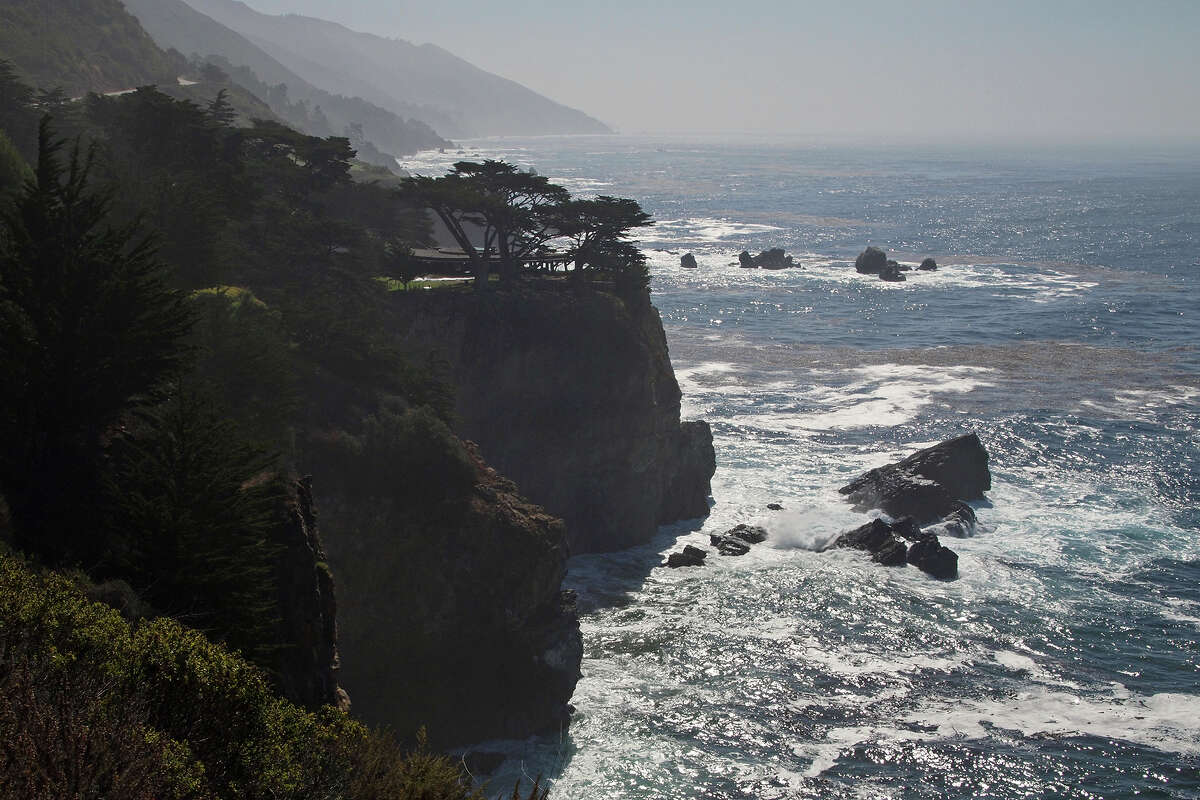 'Mad Men' co-stars marry at exclusive Big Sur venue used on show