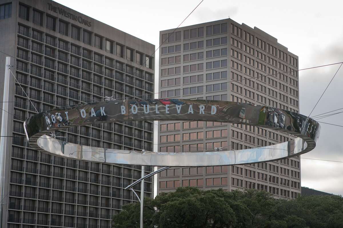 Uptown Houston is getting its fancy 40-foot street signs back