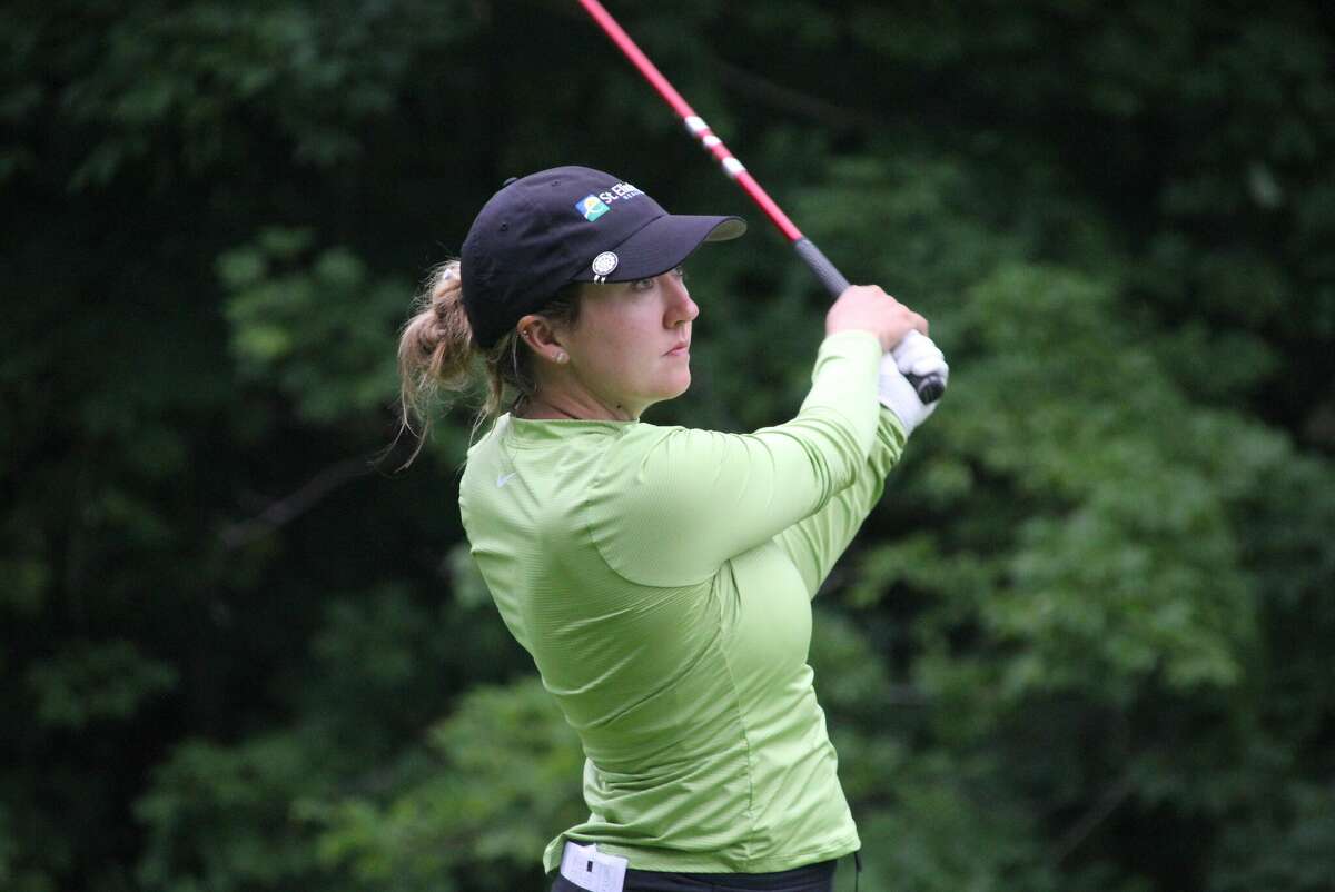 Jillian Hollis leads Michigan PGA Women’s Open after day 1