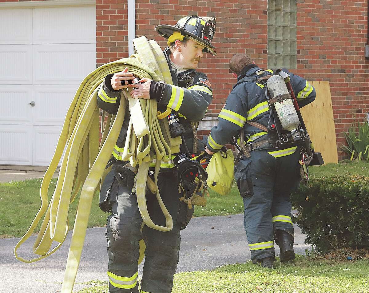 Pets rescued from Alton fire Monday afternoon