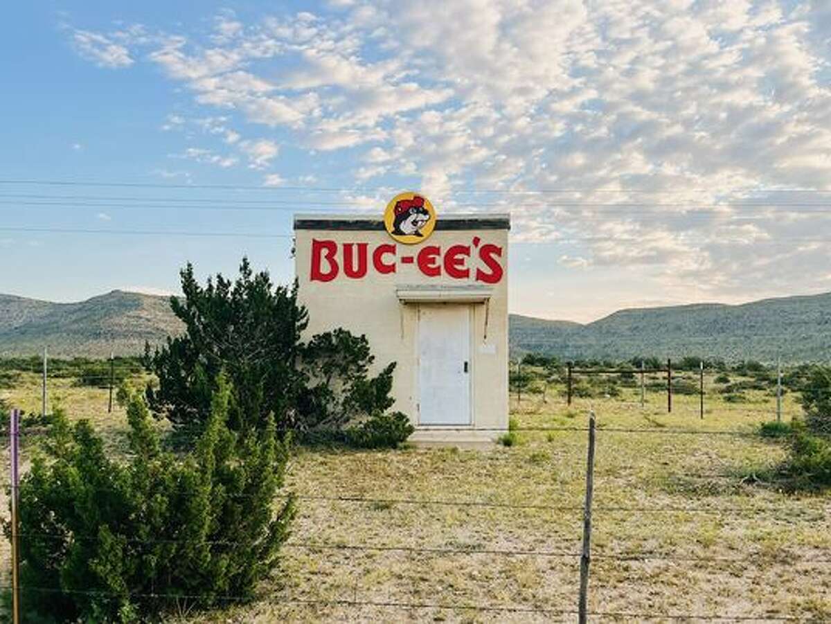 'World's Tiniest Buc-ee's' makes surprise return to West Texas 'World's Tiniest Buc-ee's' makes surprise return to West Texas