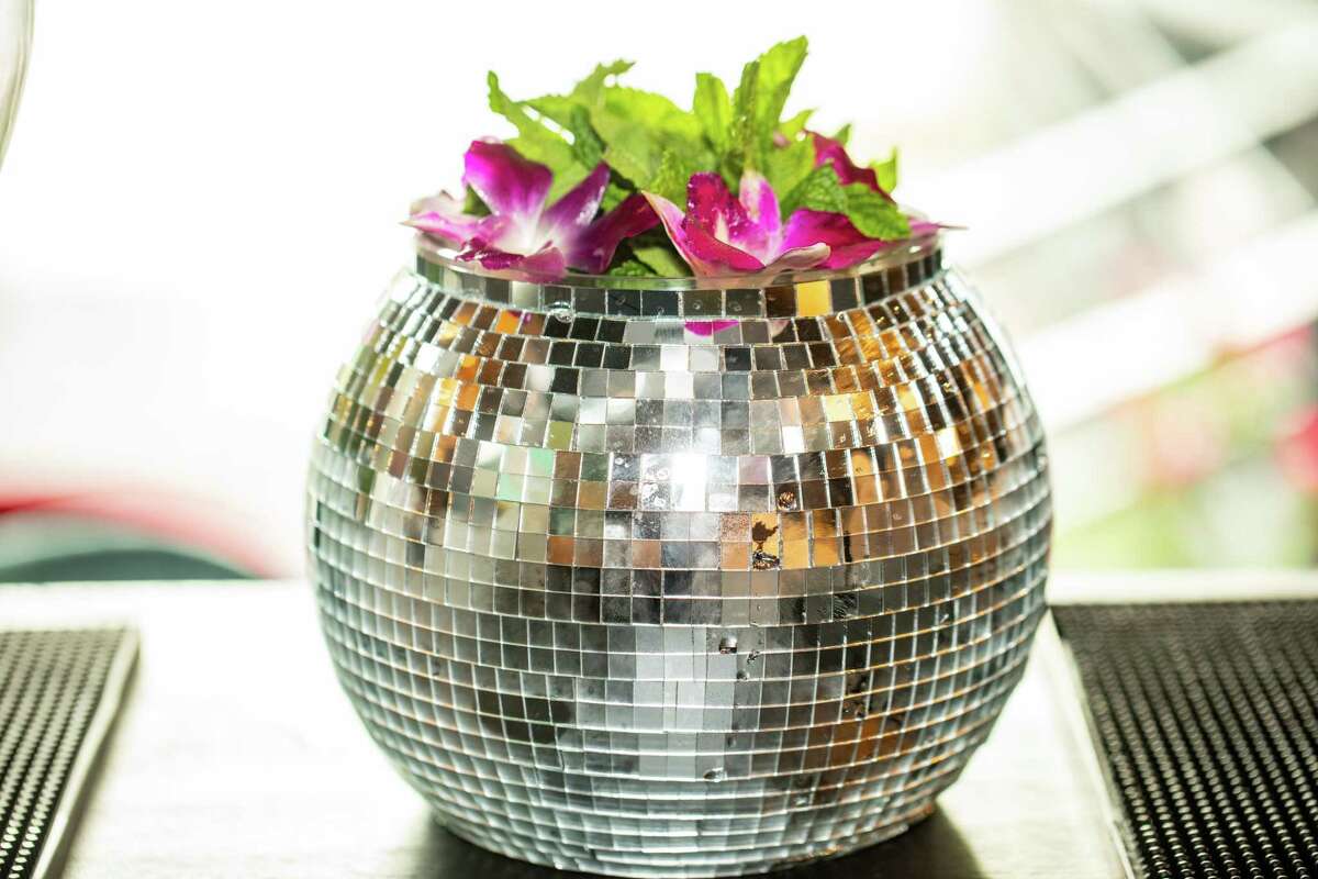 Incanto bar with international cocktail focus opens in the Heights