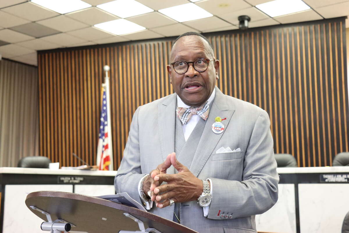 Port Arthur adding four new electric buses through federal grant