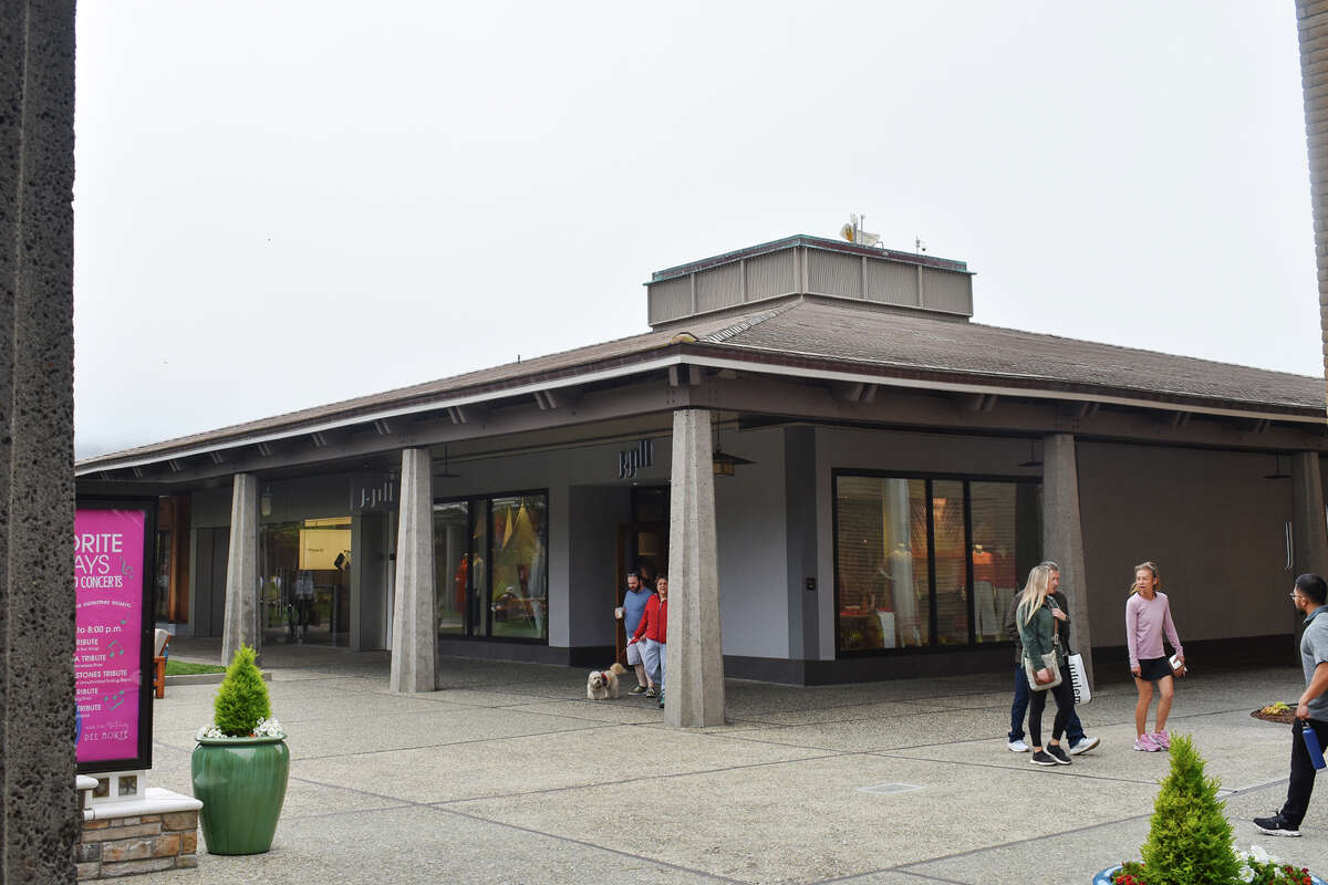 The California mall that some say should be a historic landmark