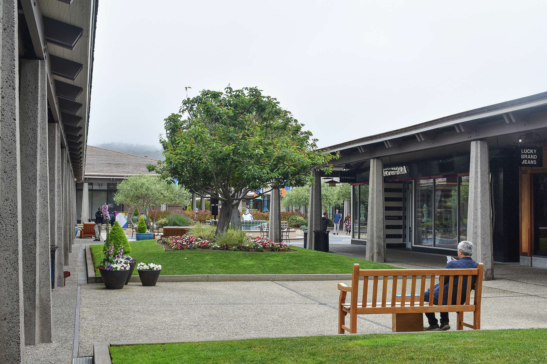 Historic outdoor mall in wealthy Calif. community changes hands