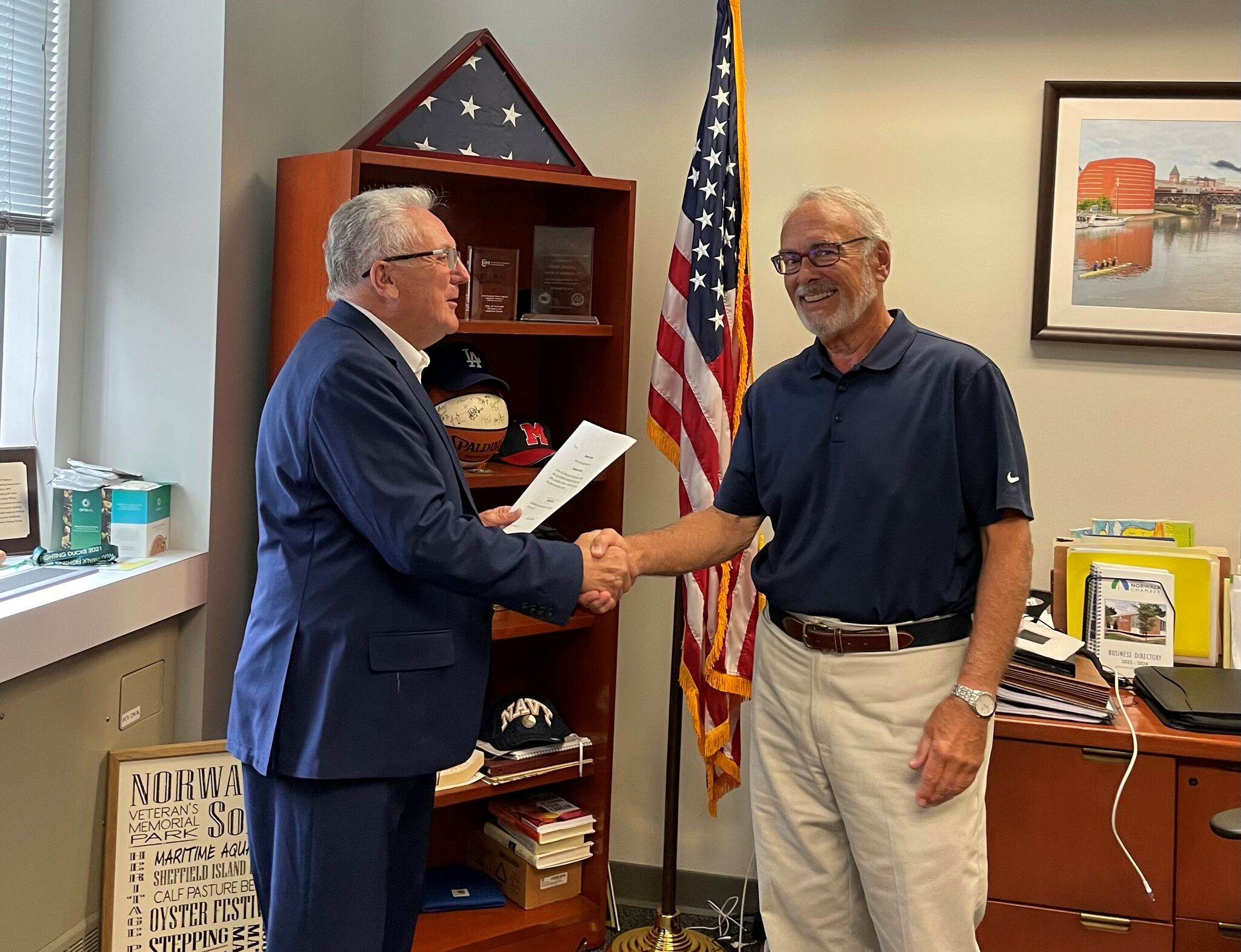 Democrat James Frayer sworn into Norwalk Common Council