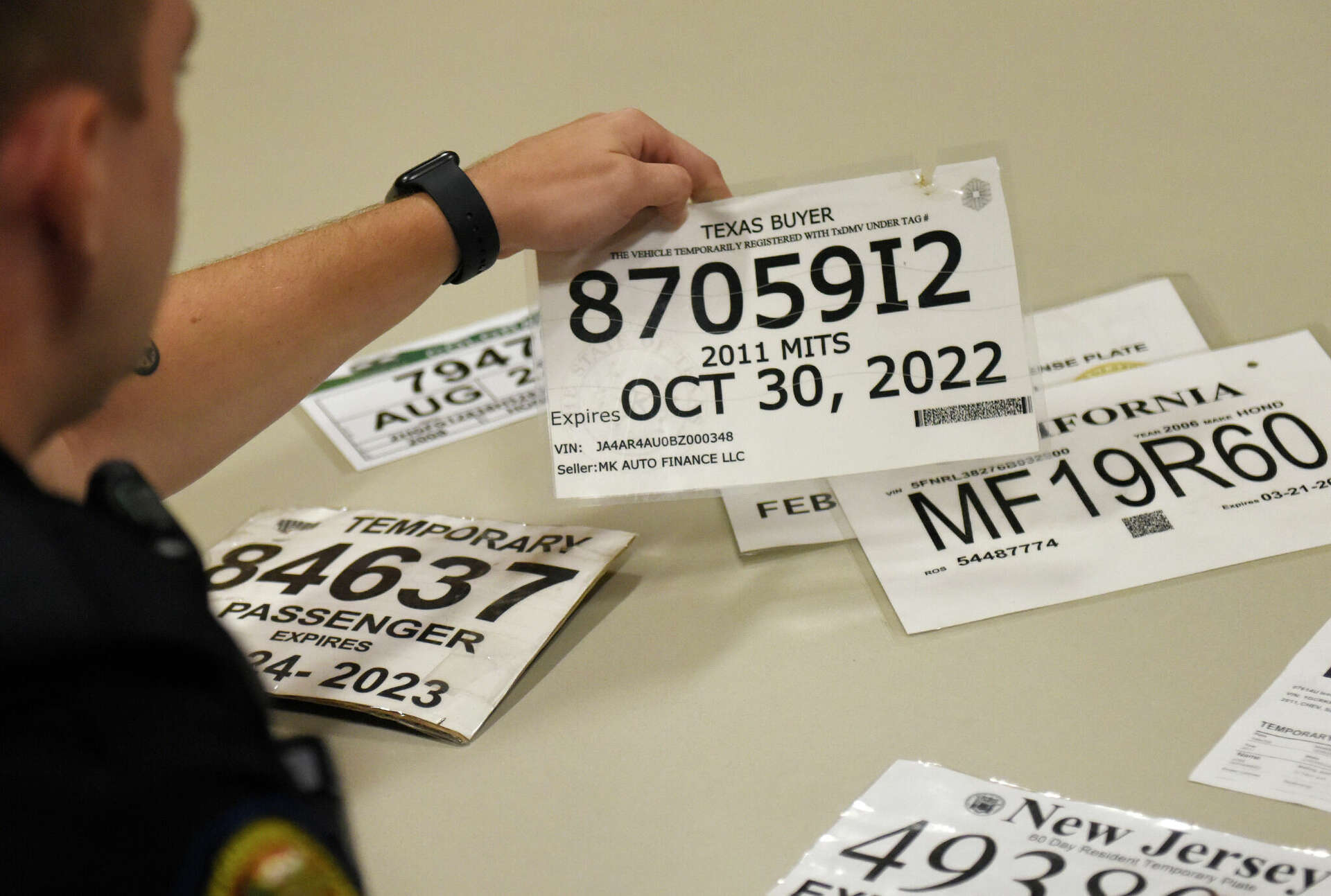 Greenwich police: 'Ghost cars,' temporary plates causing problems