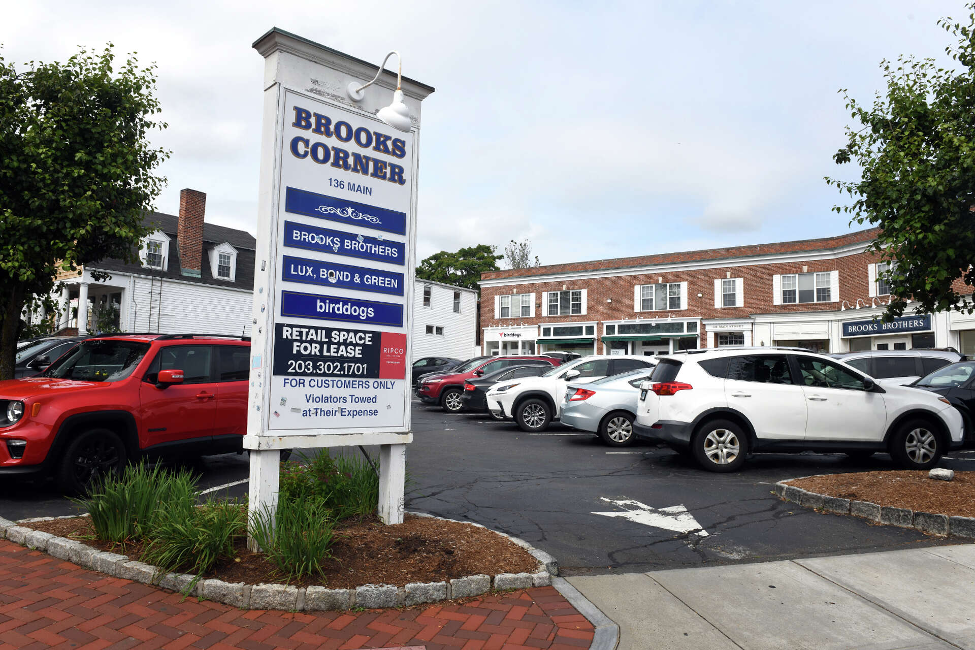 Westport's Main Street draws new stores as retail landscape changes