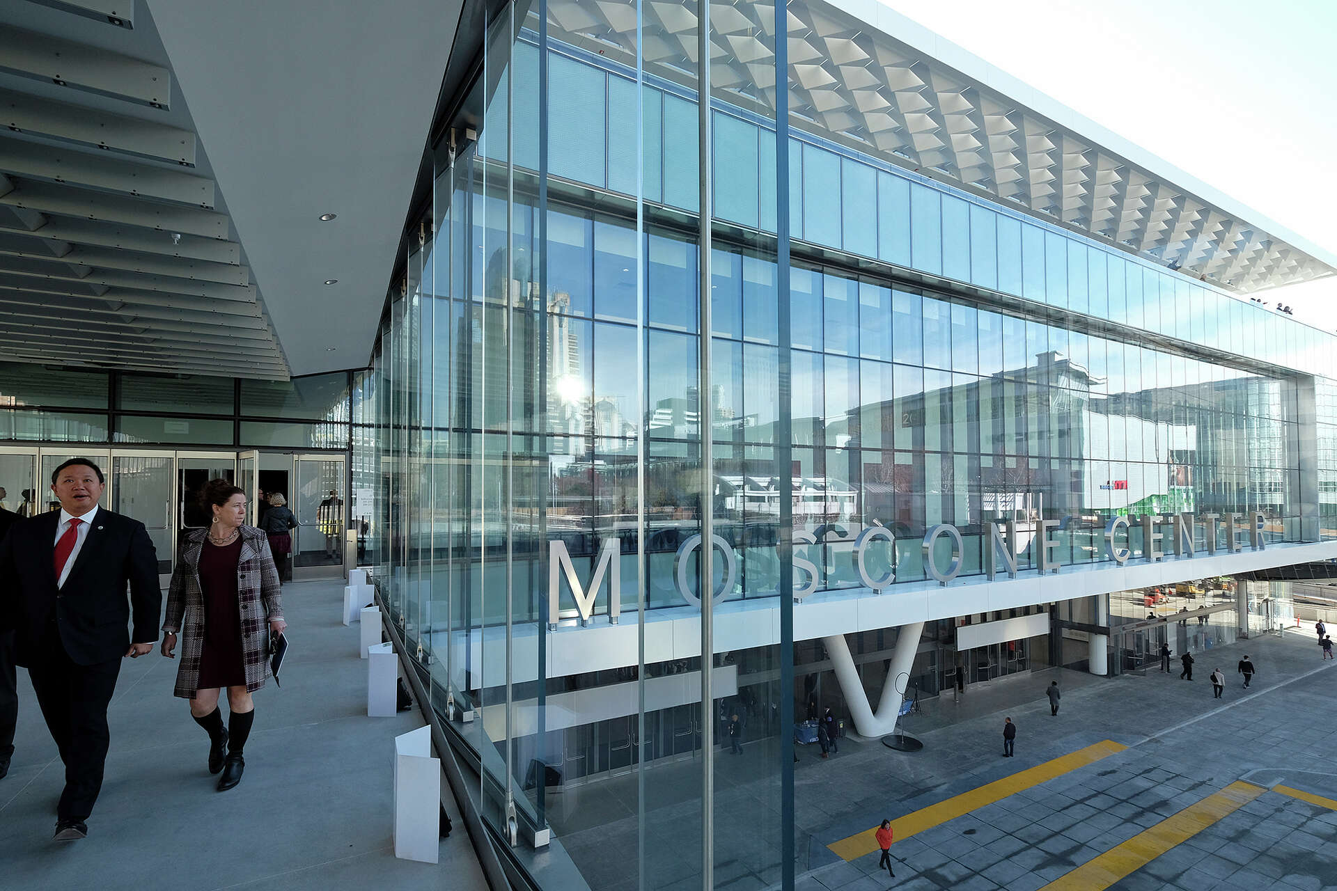 SF’s Moscone Center kept tips from food servers, lawsuit alleges