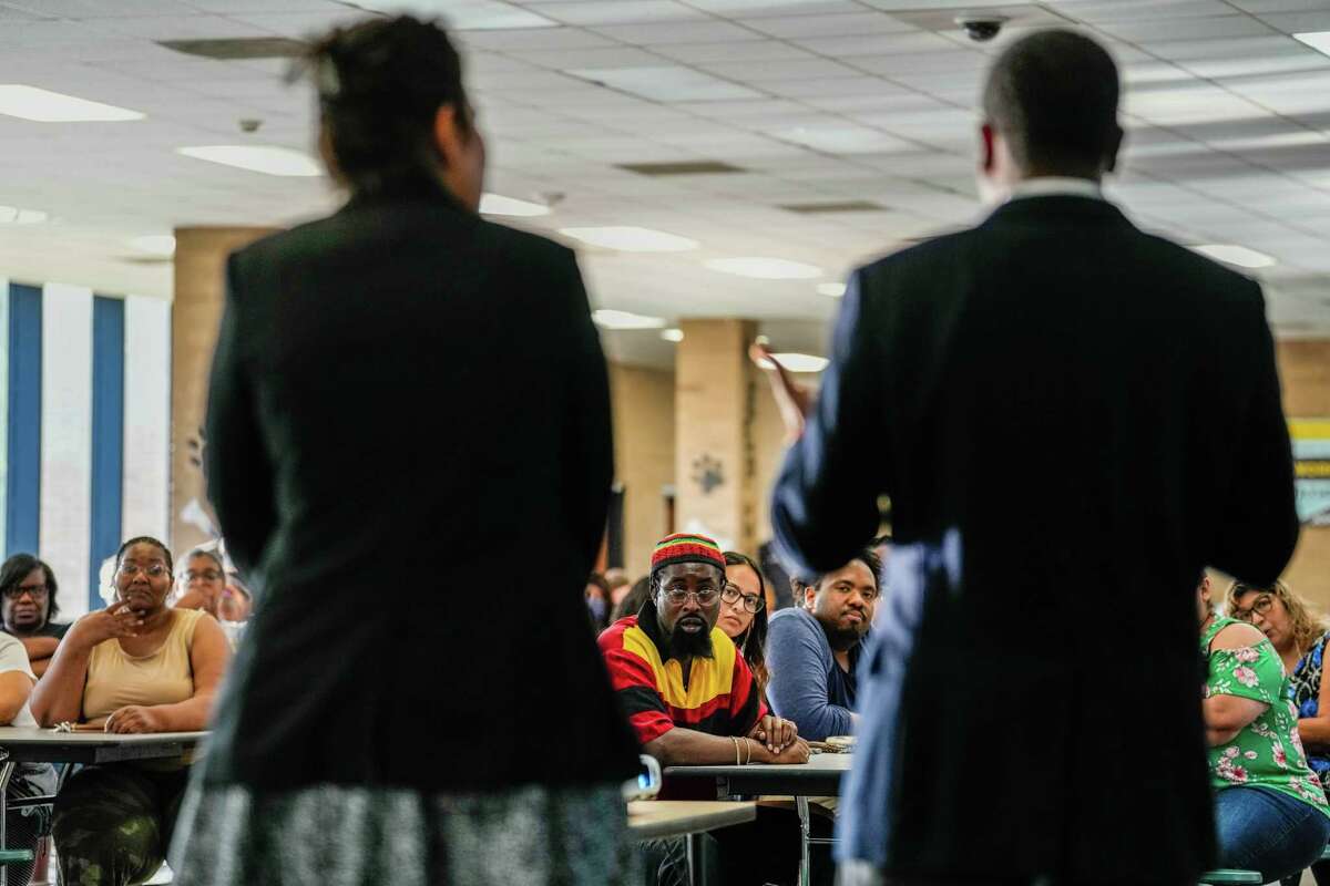 HISD seeks to make purchases under $2M without school board approval