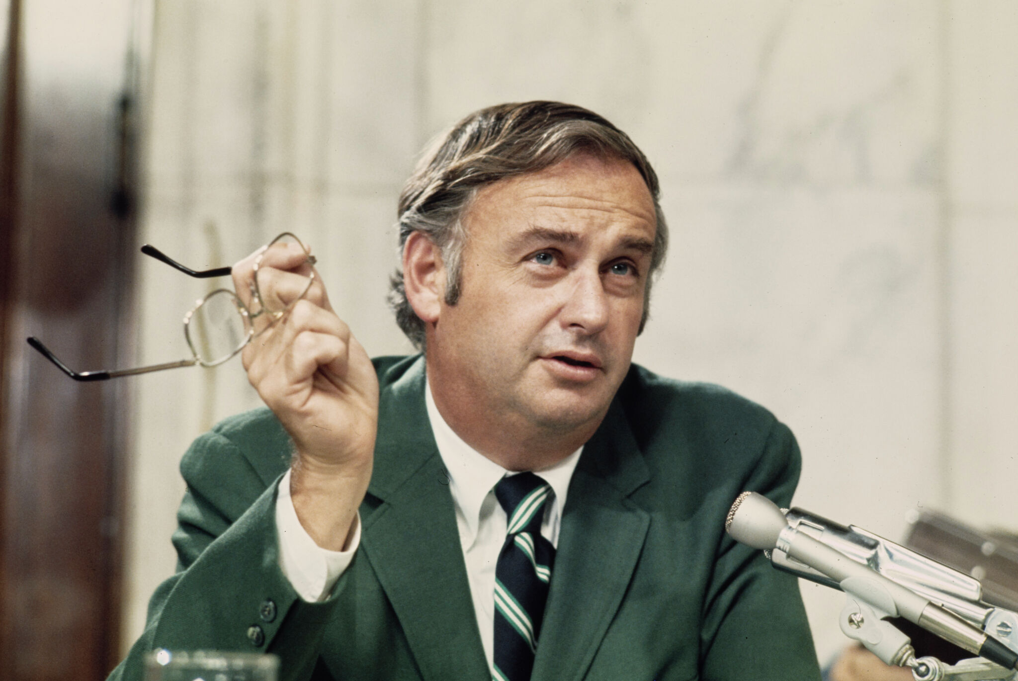 Lowell P. Weicker Jr., former CT governor and senator, dies