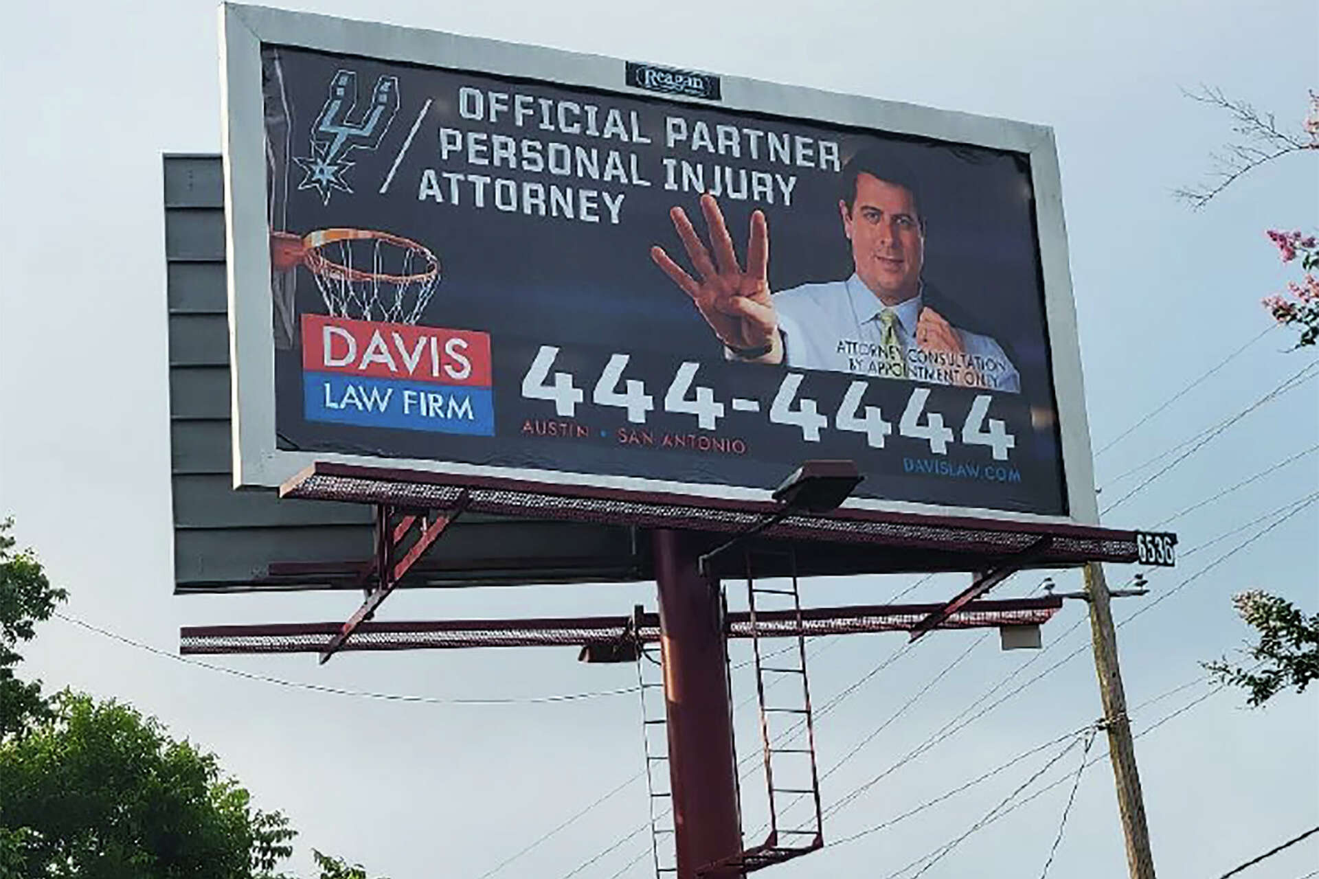 Jeff Davis sues over 'Call the 4s' slogans, trademarks