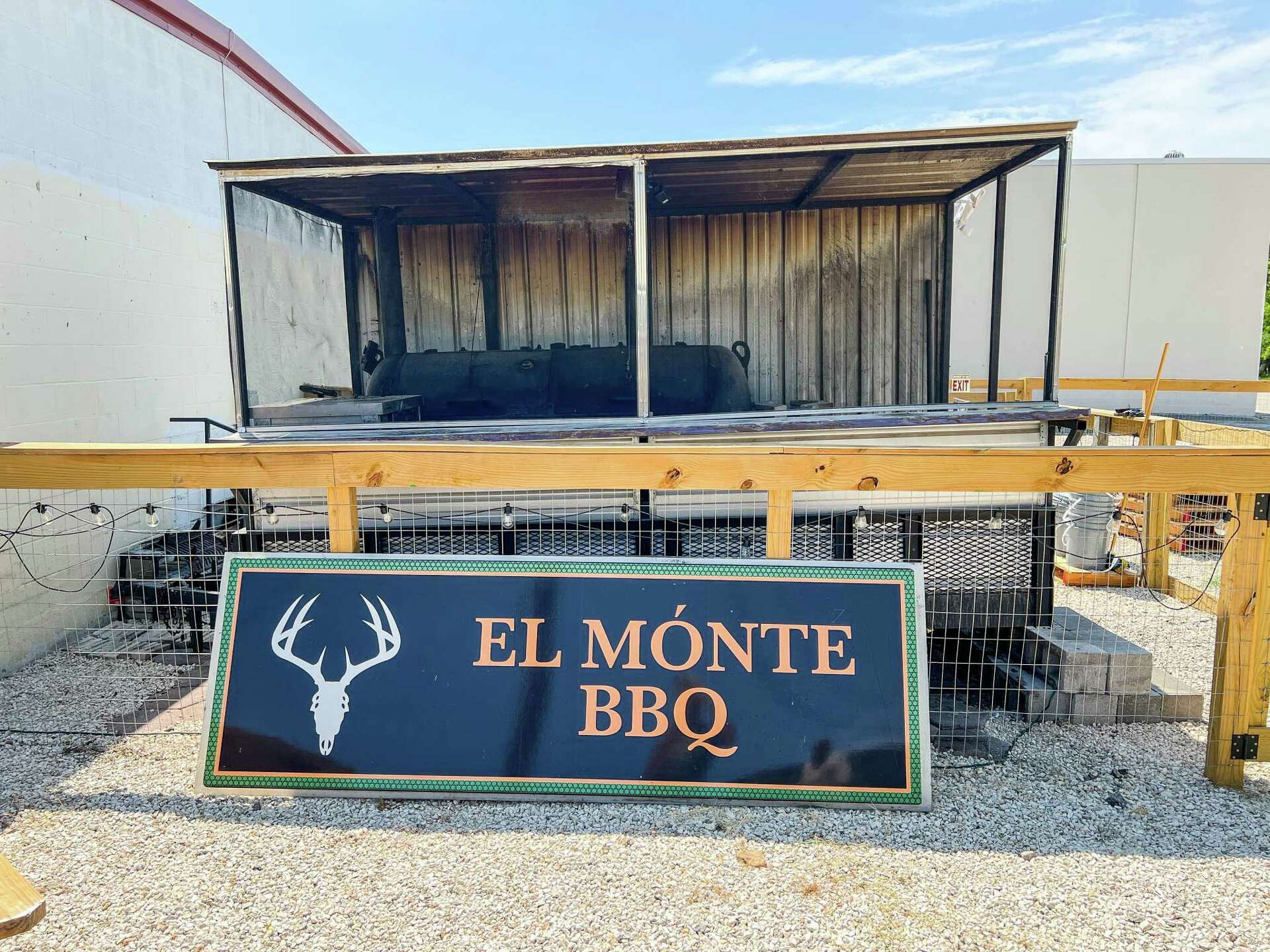 Where to find authentic South Texas barbecue? El Monte in San Antonio