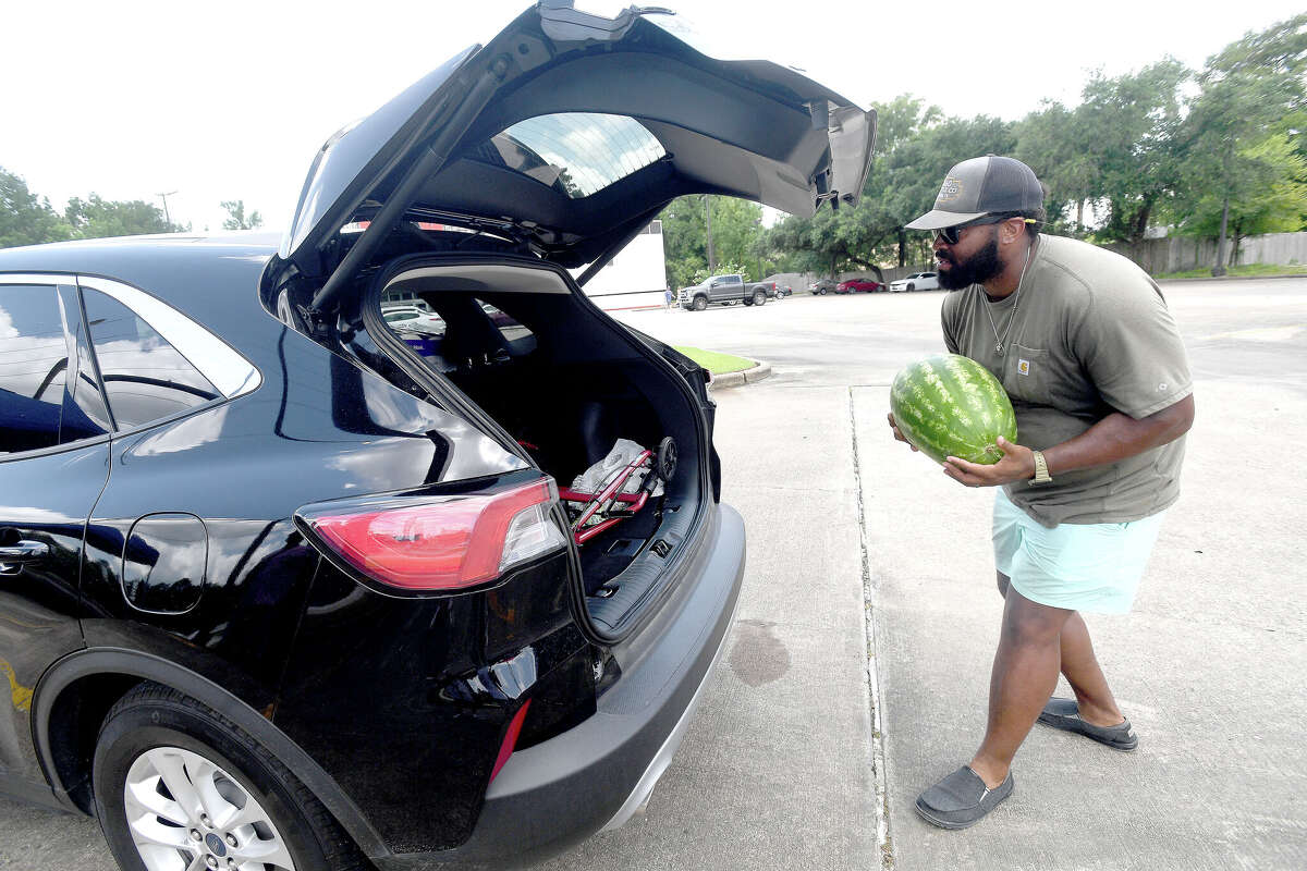 Beaumont natives continue grandfather's watermelon business