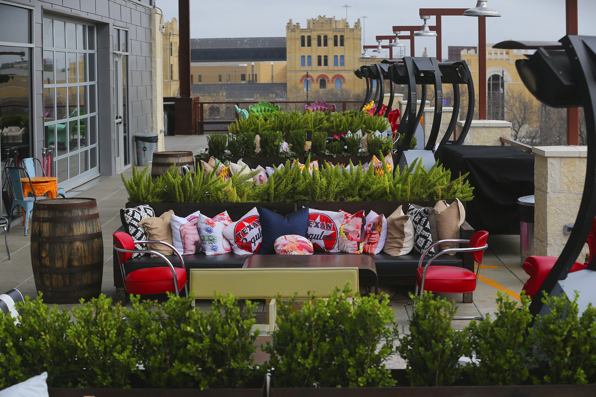 Paramour lands on list of Top 50 best rooftop bars in U.S.