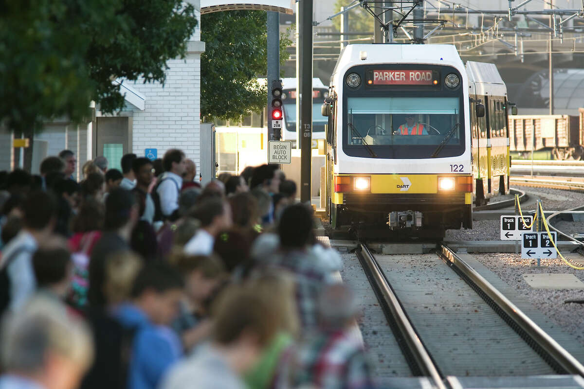 Commuter rail from San Antonio to Austin reenters discussion