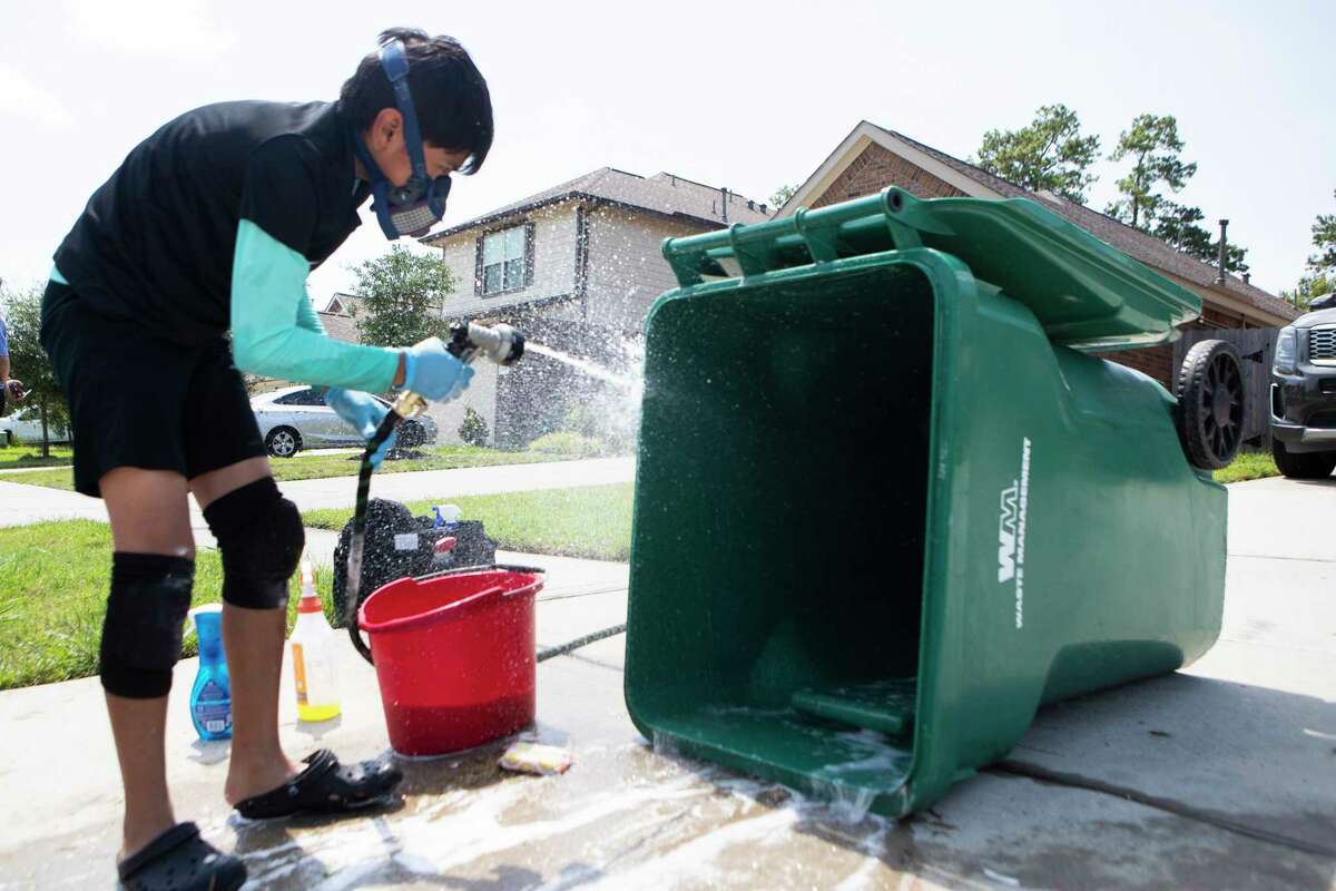 Houston's 'The Garbage Kid' grows popular New Caney trash can business