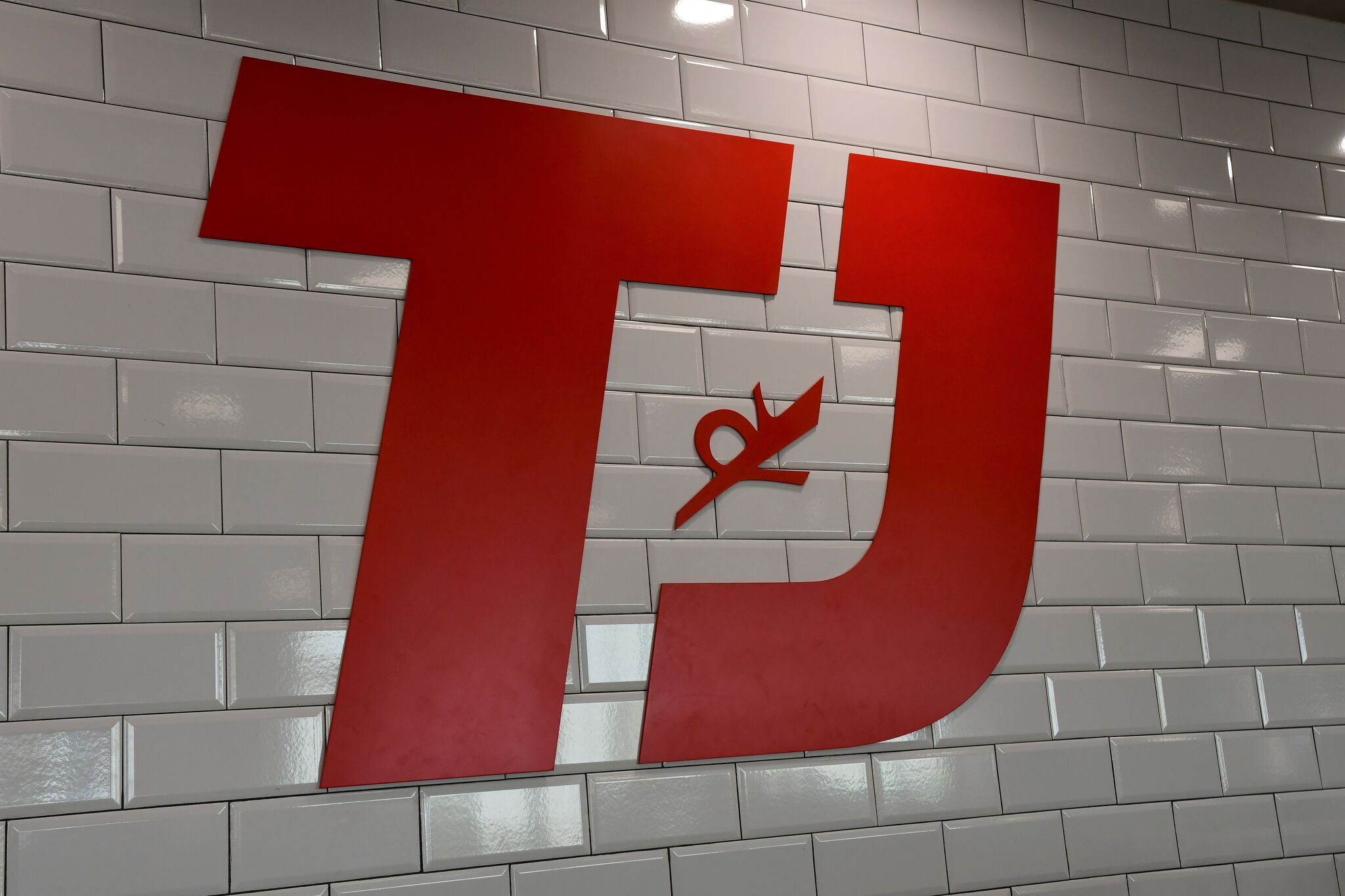 Tarzan and Jane Gas and Grill makes progress on Midland location