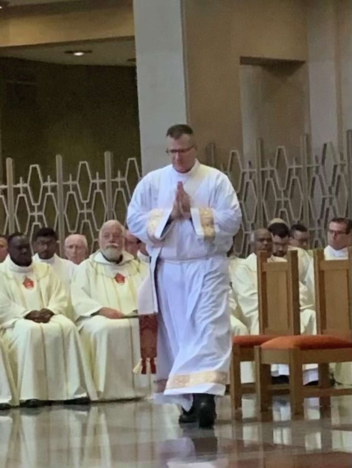 New CT priest finds higher calling after hitting 'rock bottom'