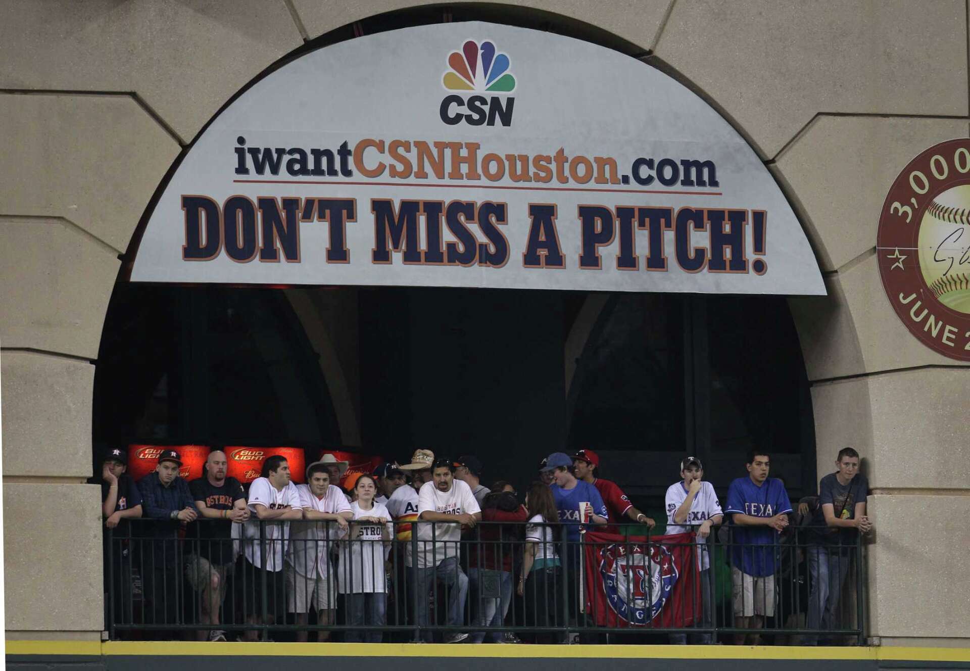 Houston Astros: Jim Crane can proceed with suit, Texas court rules