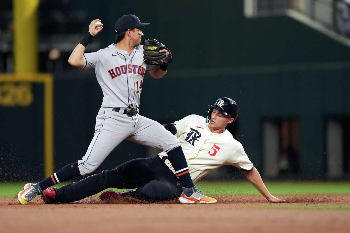 Mauricio Dubón leads Houston Astros past Texas Rangers in opener