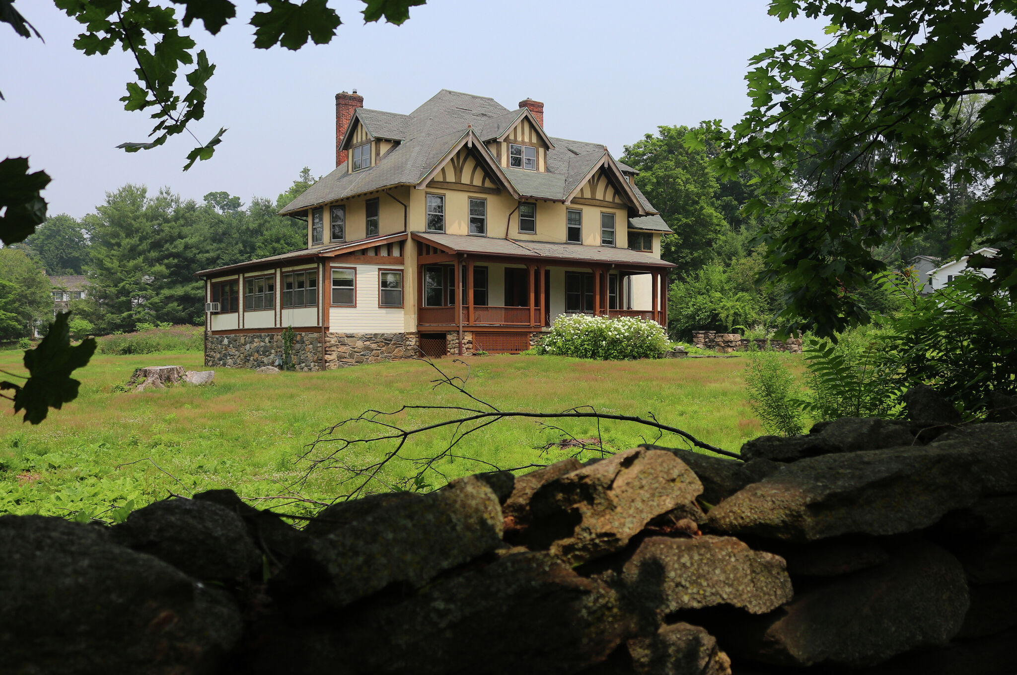 New plan for Brookridge Drive would restore, transform 1907 home
