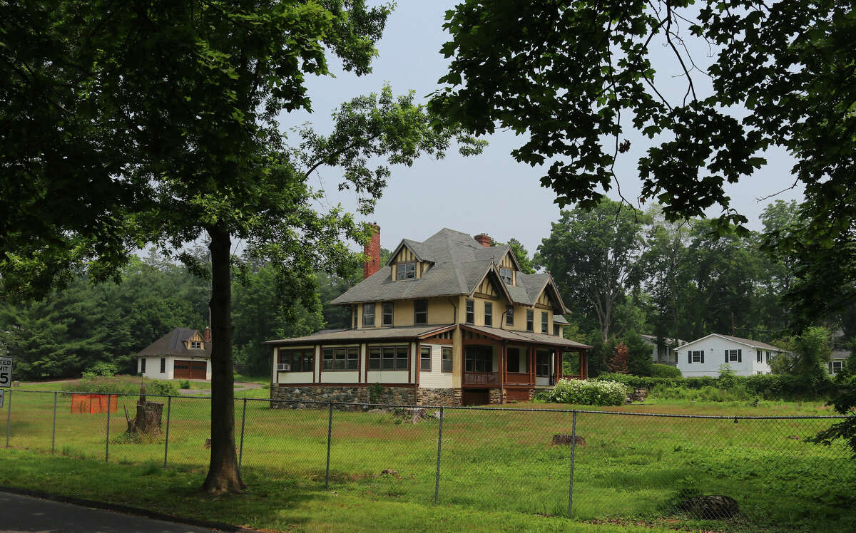 New plan for Brookridge Drive would restore, transform 1907 home