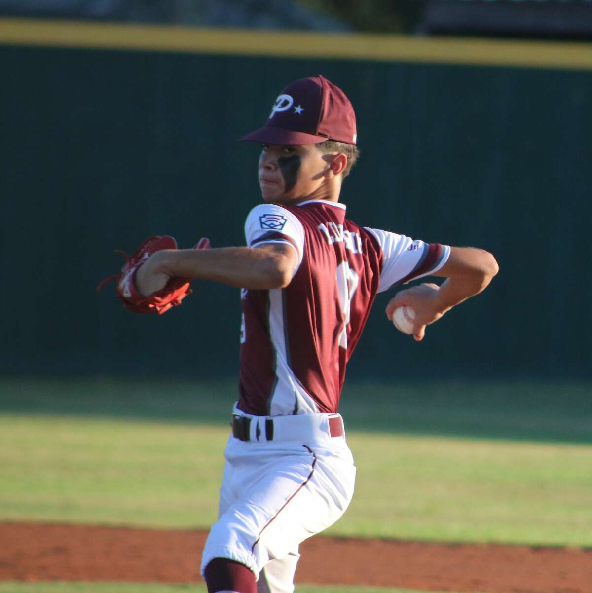 Pearland 12s make amends for Thursday with strong first inning