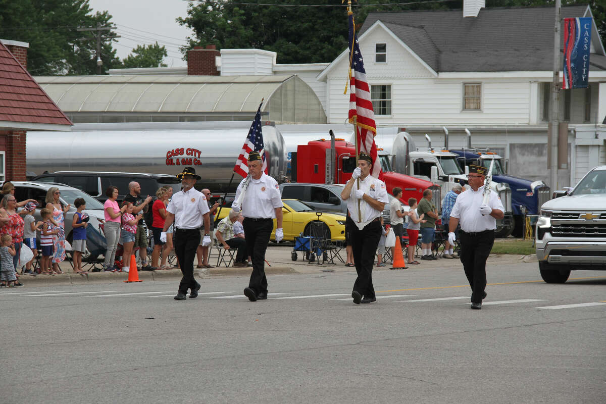 Cass City community comes out for Grand Parade and festival