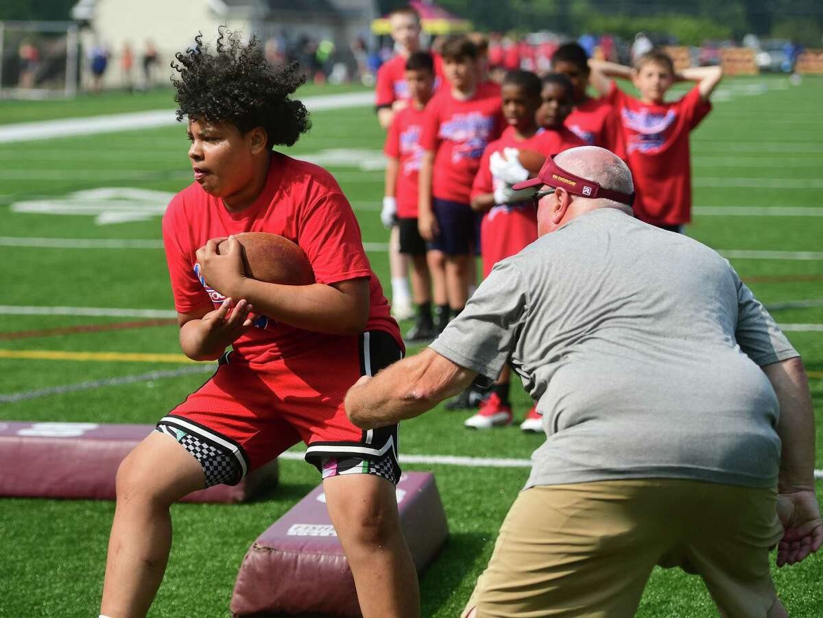 Buffalo Bills' Tyler Matakevich returns to St. Joseph for clinic