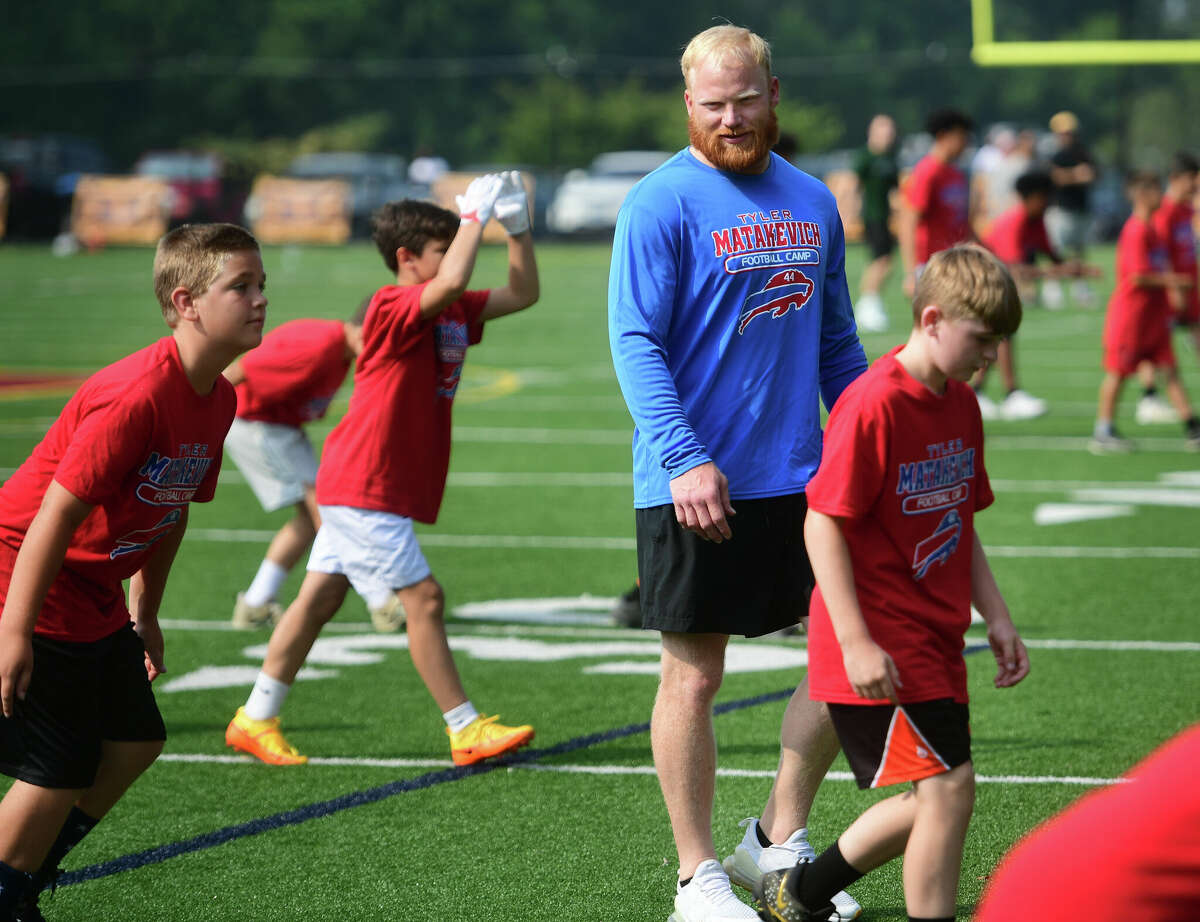 Buffalo Bills' Tyler Matakevich returns to St. Joseph for clinic
