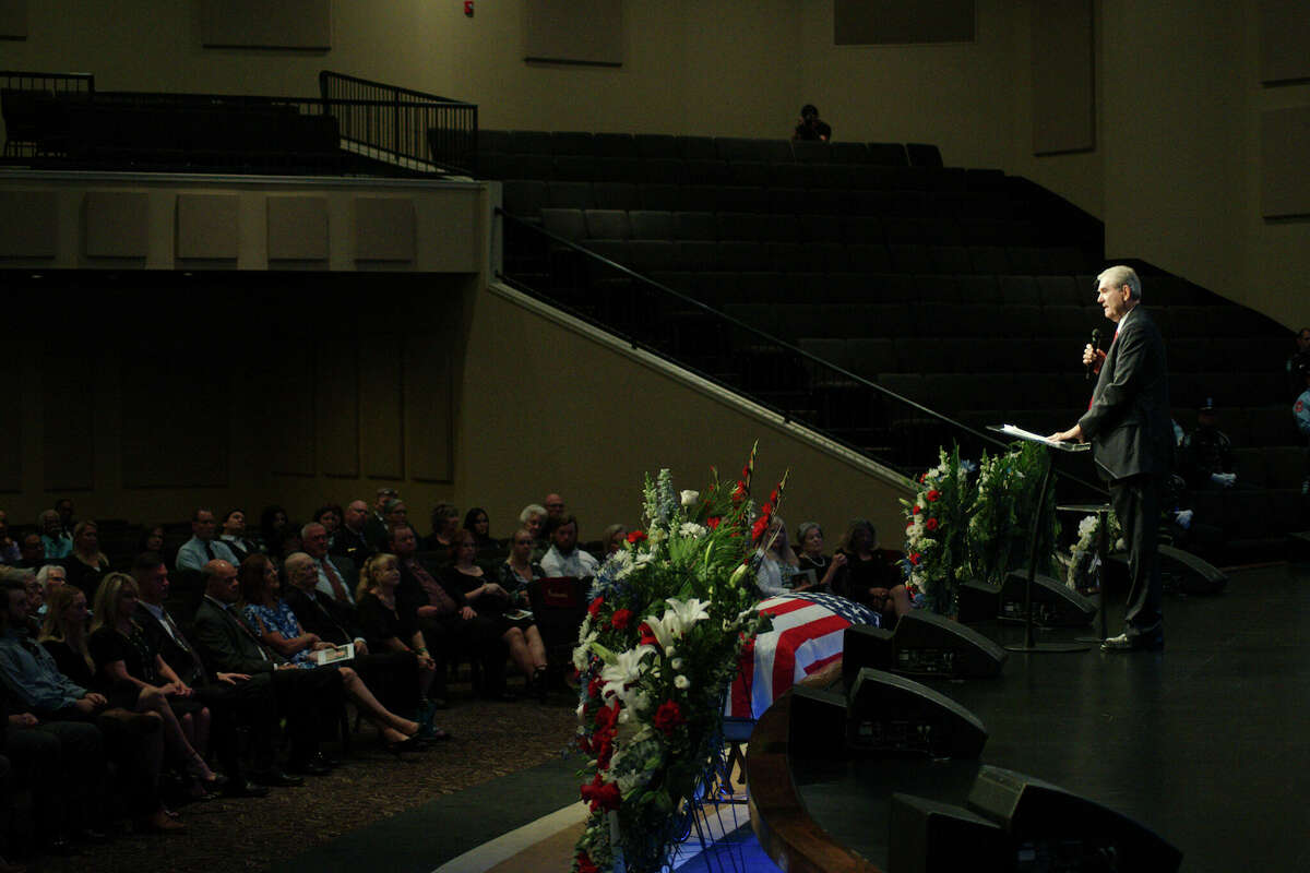 Pearland Mayor Emeritus Tom Reid honored Saturday in public memorial