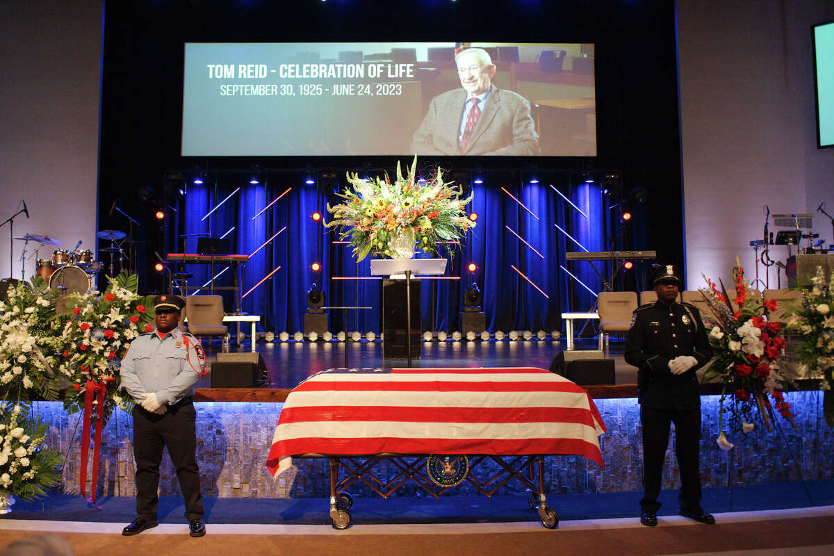 Pearland Mayor Emeritus Tom Reid honored Saturday in public memorial