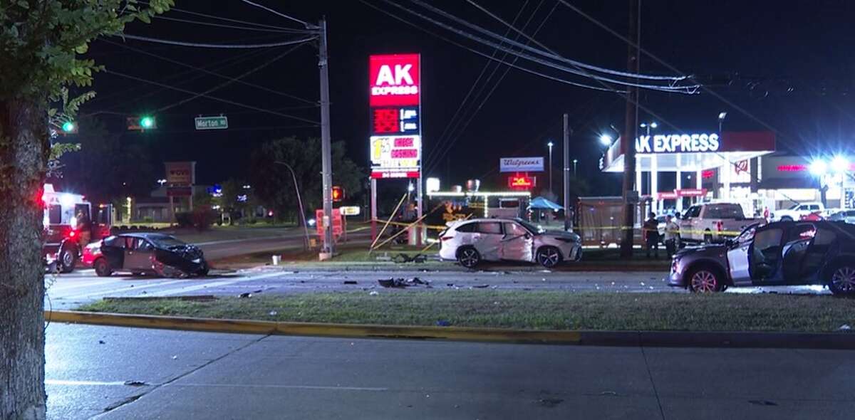 2 toddlers among 9 injured in west Houston 3-vehicle crash