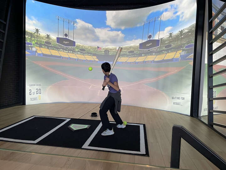 Home Run Dugout: Experience baseball like never before