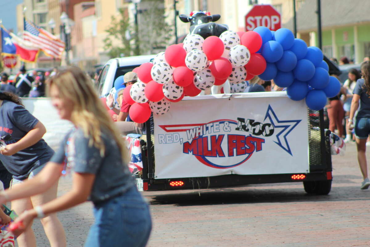Plainview community celebrates at Red, White and MOO Fest