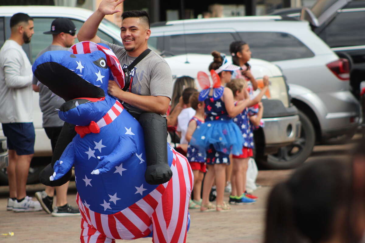 Plainview community celebrates at Red, White and MOO Fest