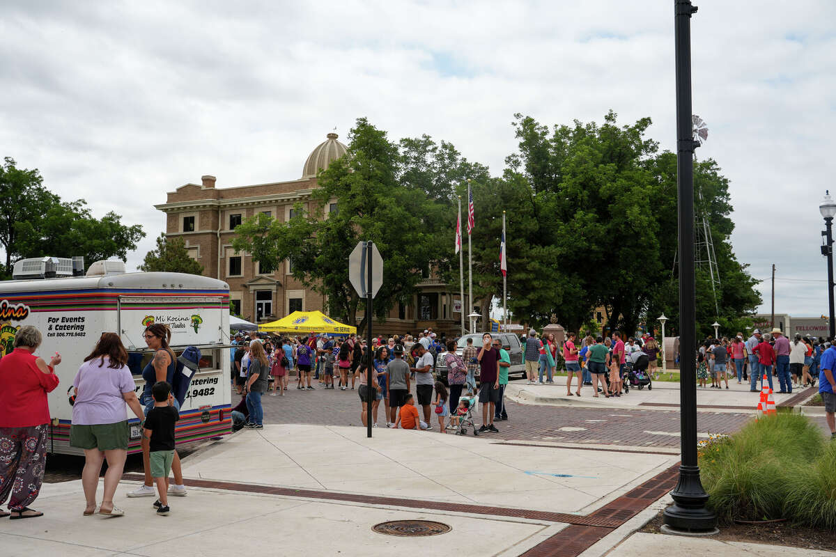 Plainview community celebrates at Red, White and MOO Fest
