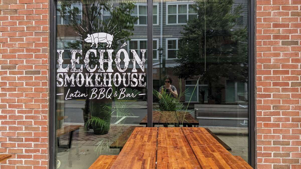 New Norwalk restaurant combines barbecue and food from Latin America