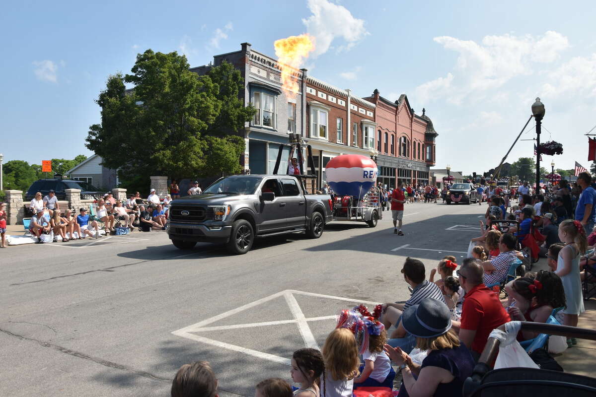 Manistee Forest Fest parade brings flames, floats, fun