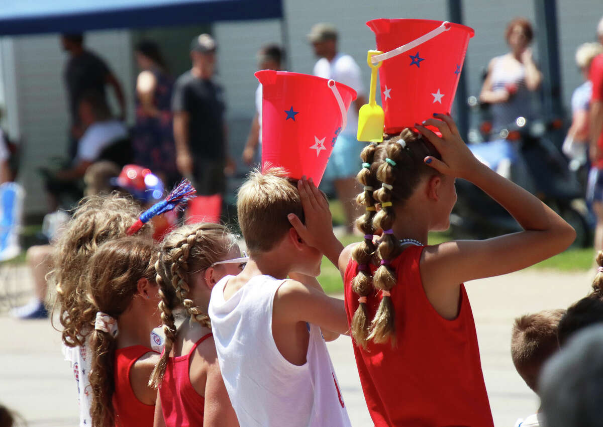 Port Austin 4th of July parade gets wet 'n' wild
