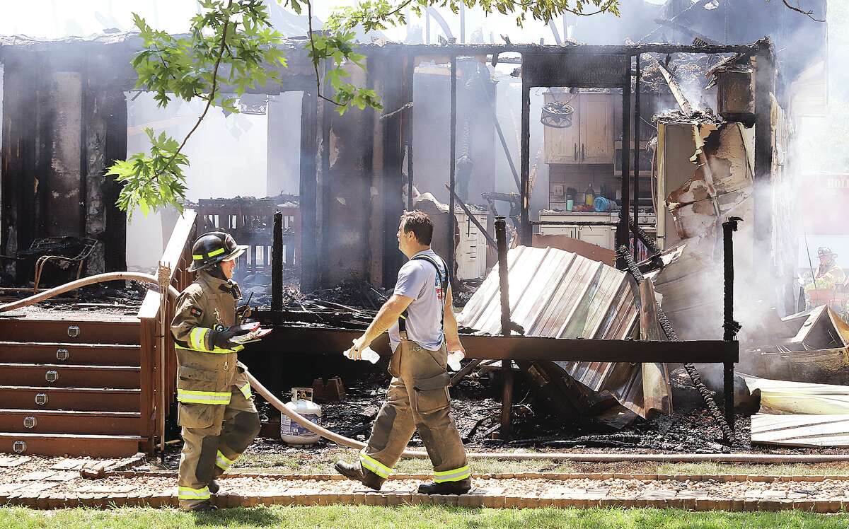 Seven departments battle July 4th Holiday Shores house fire