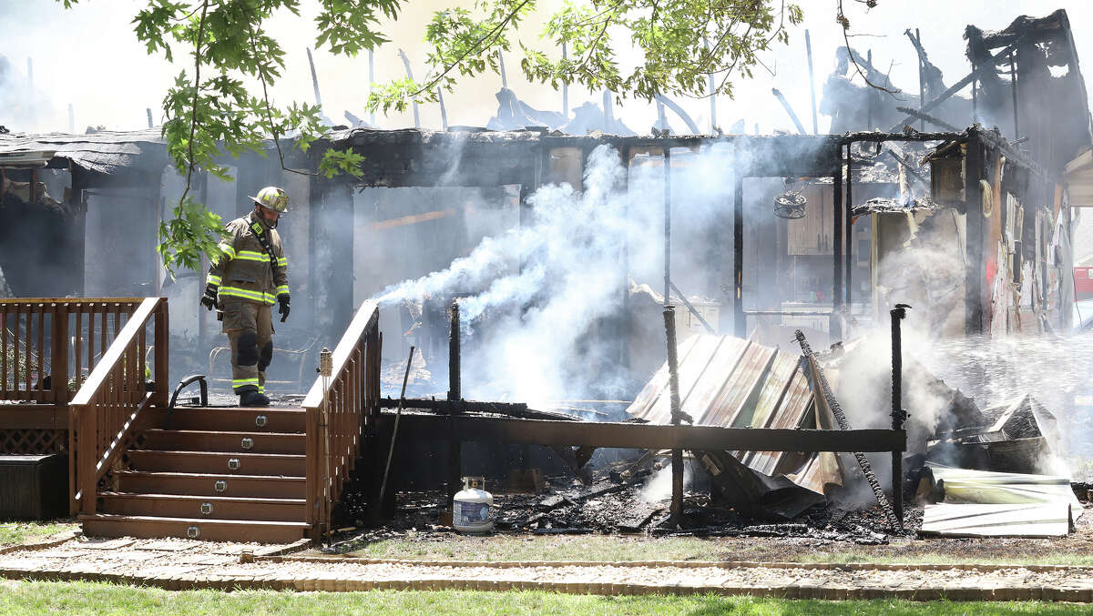 Seven departments battle July 4th Holiday Shores house fire