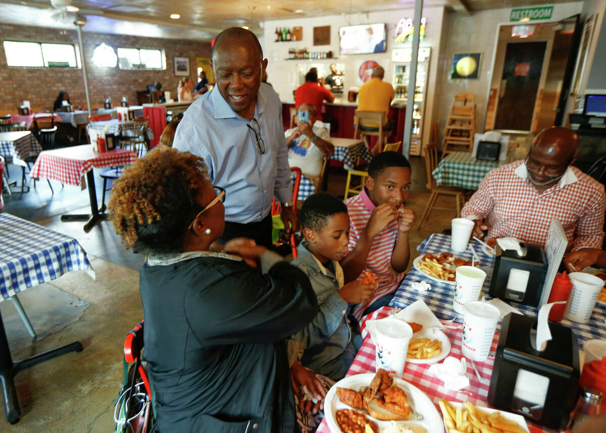 National Fried Chicken Day: 5 Houston restaurants to celebrate