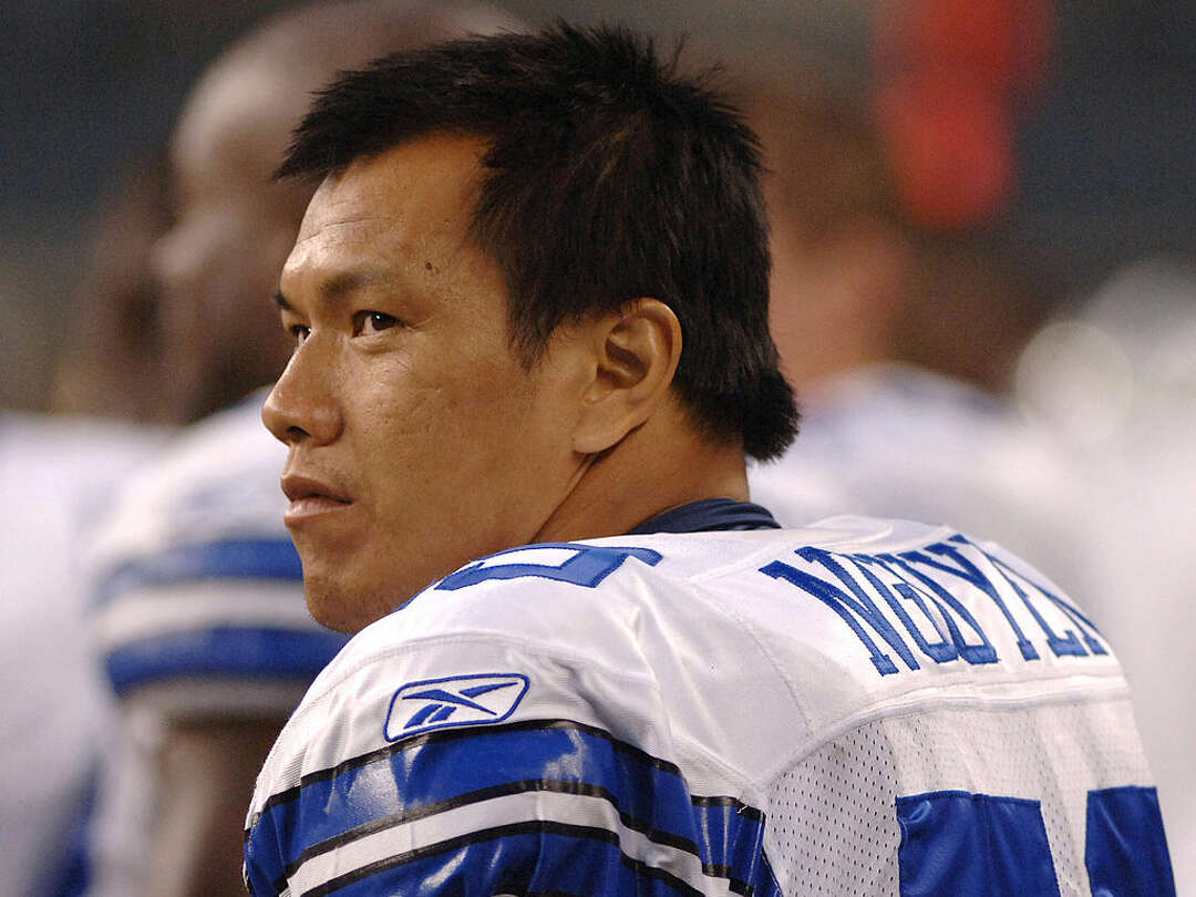 Texas A&M's Dat Nguyen documentary celebrates historic career