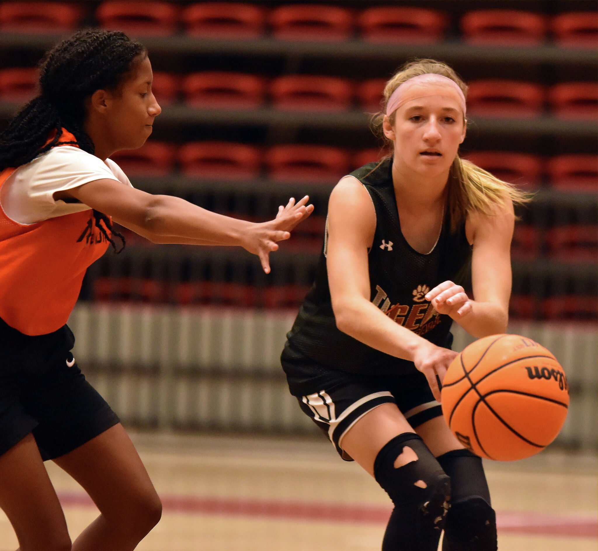 New era starts for Edwardsville girls basketball