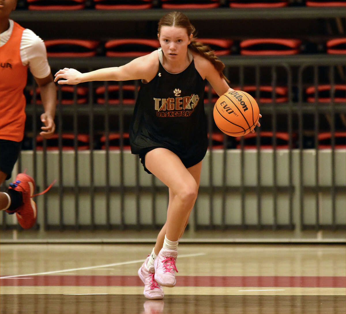 New era starts for Edwardsville girls basketball