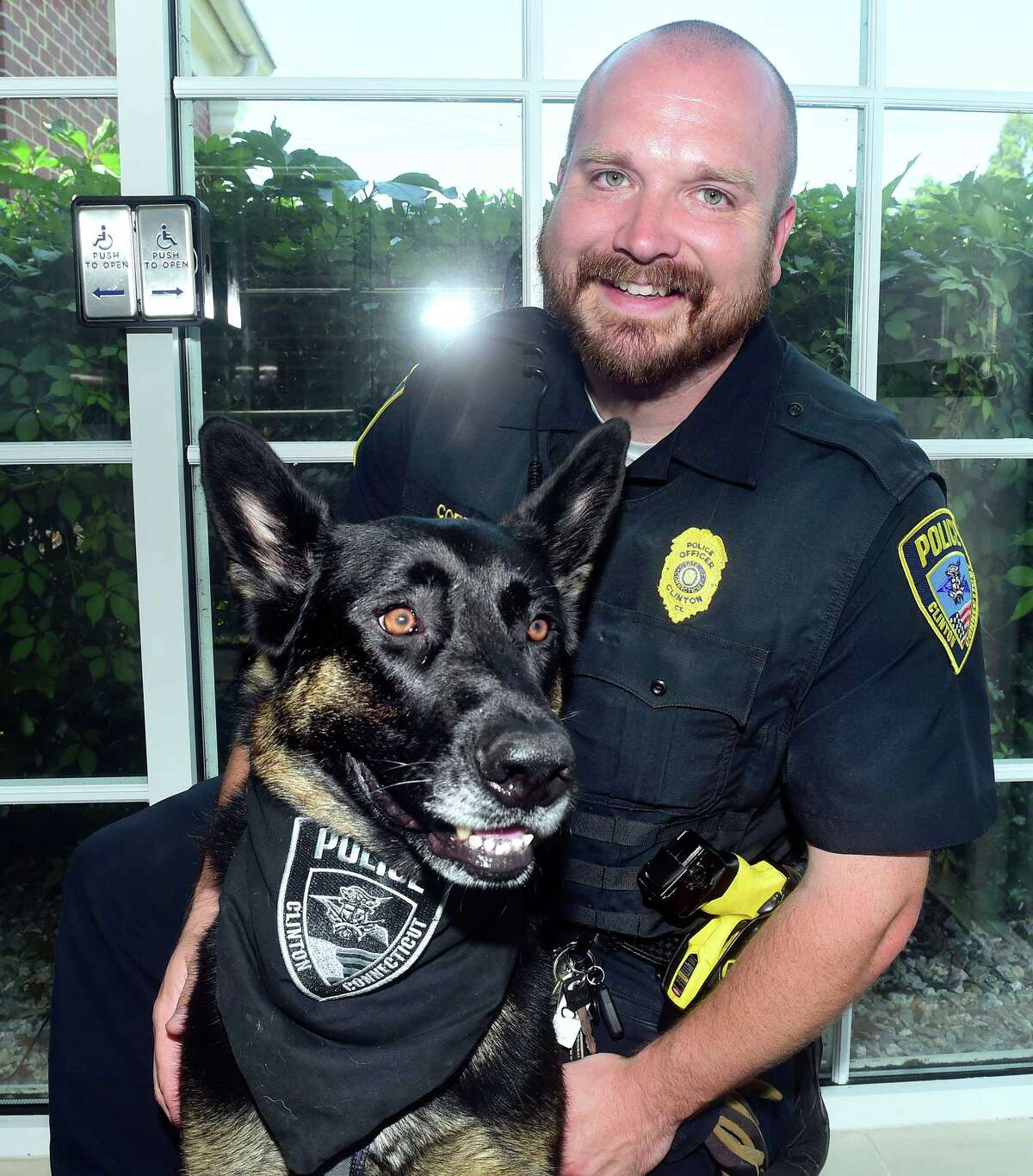 Jagger, the therapy dog is Clinton PD's new popular member