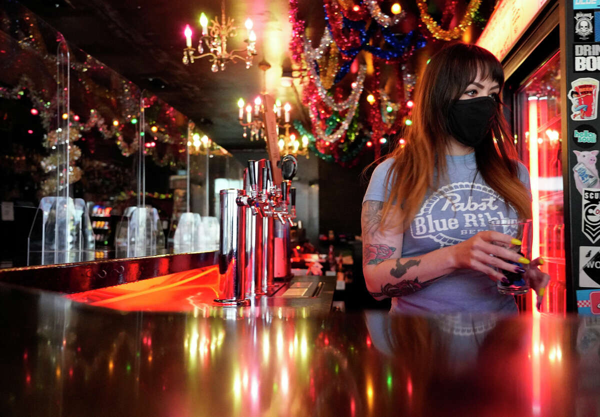 Houston's best dive bars to visit for National Dive Bar Day
