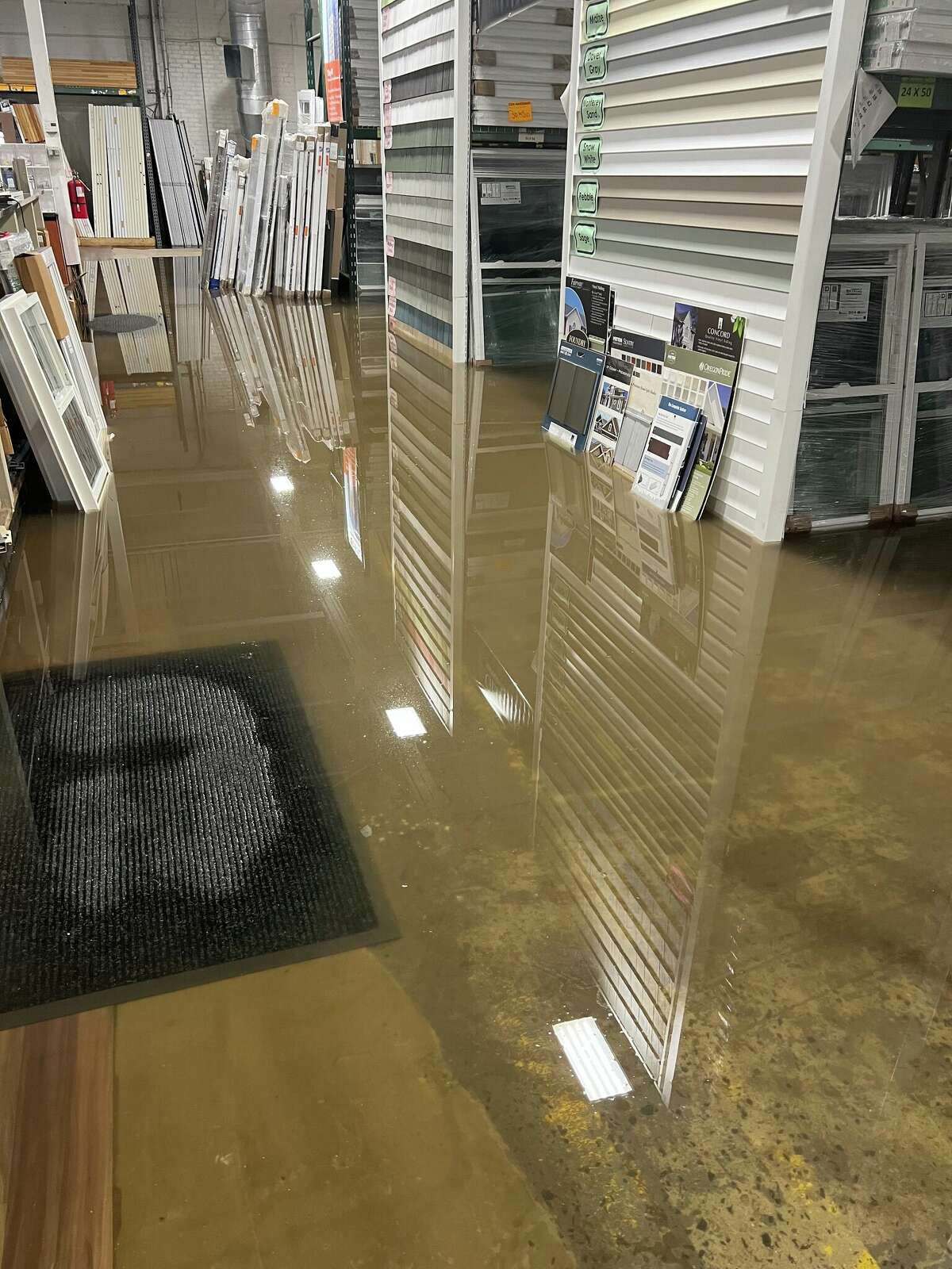 Connecticut's oldest hardware store shuts down after Hartford flooding